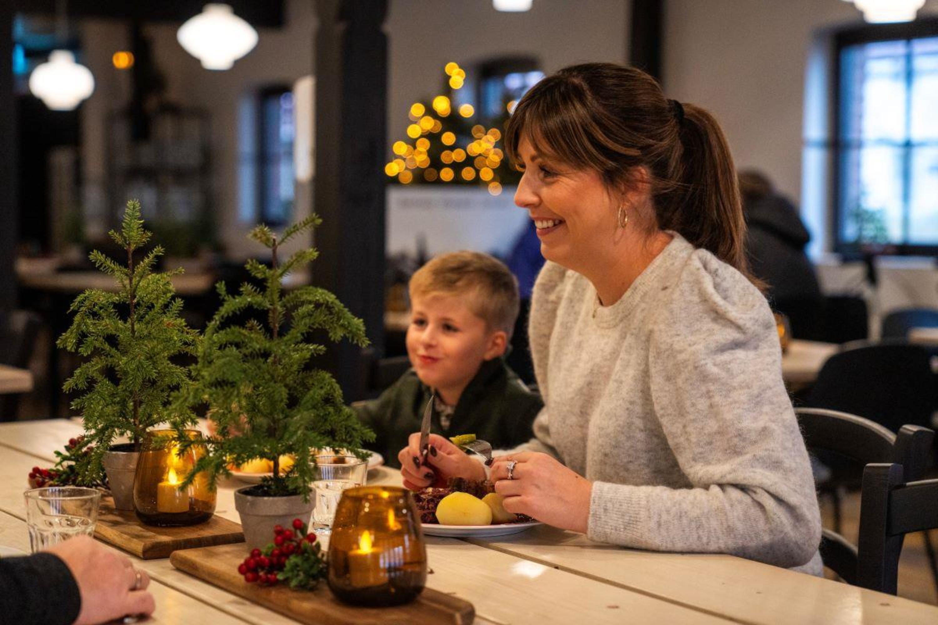 Julemarked på Hadeland Glassverk - Visit Øst-Norge